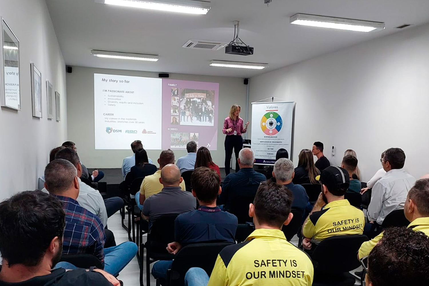 Ahlstrom - Helen Mets visita a Ahlstrom Brasil!